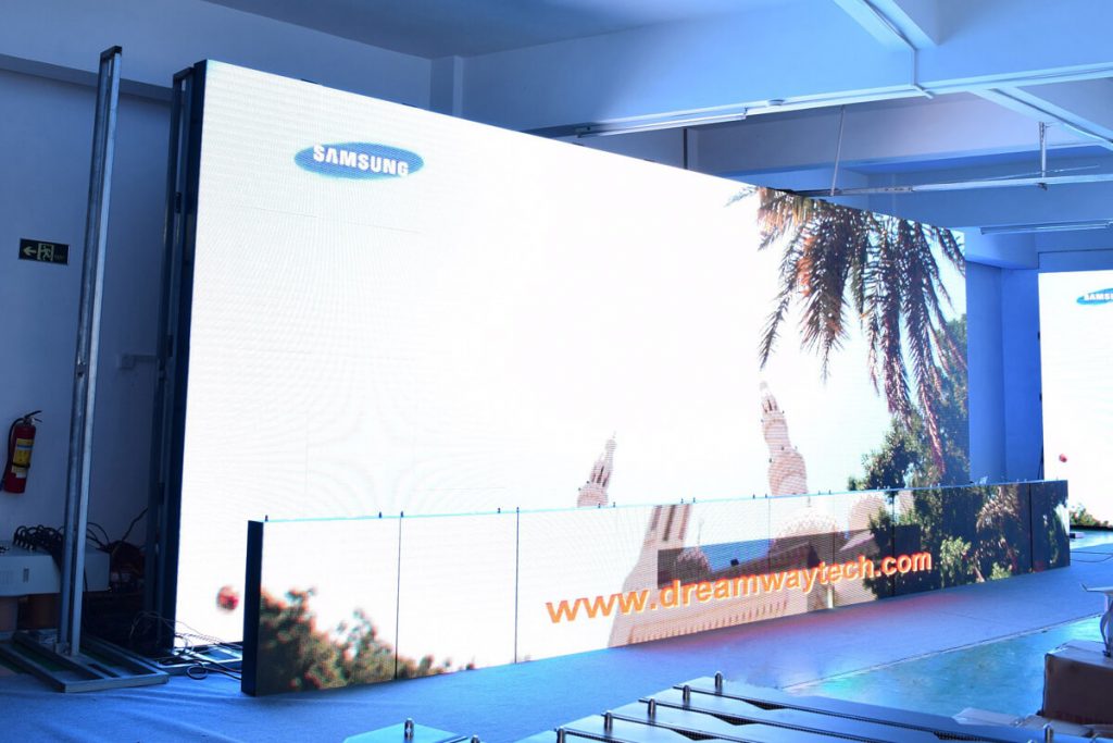 Big LED Screen Outdoor High Brightness Shining in New Zealand ...